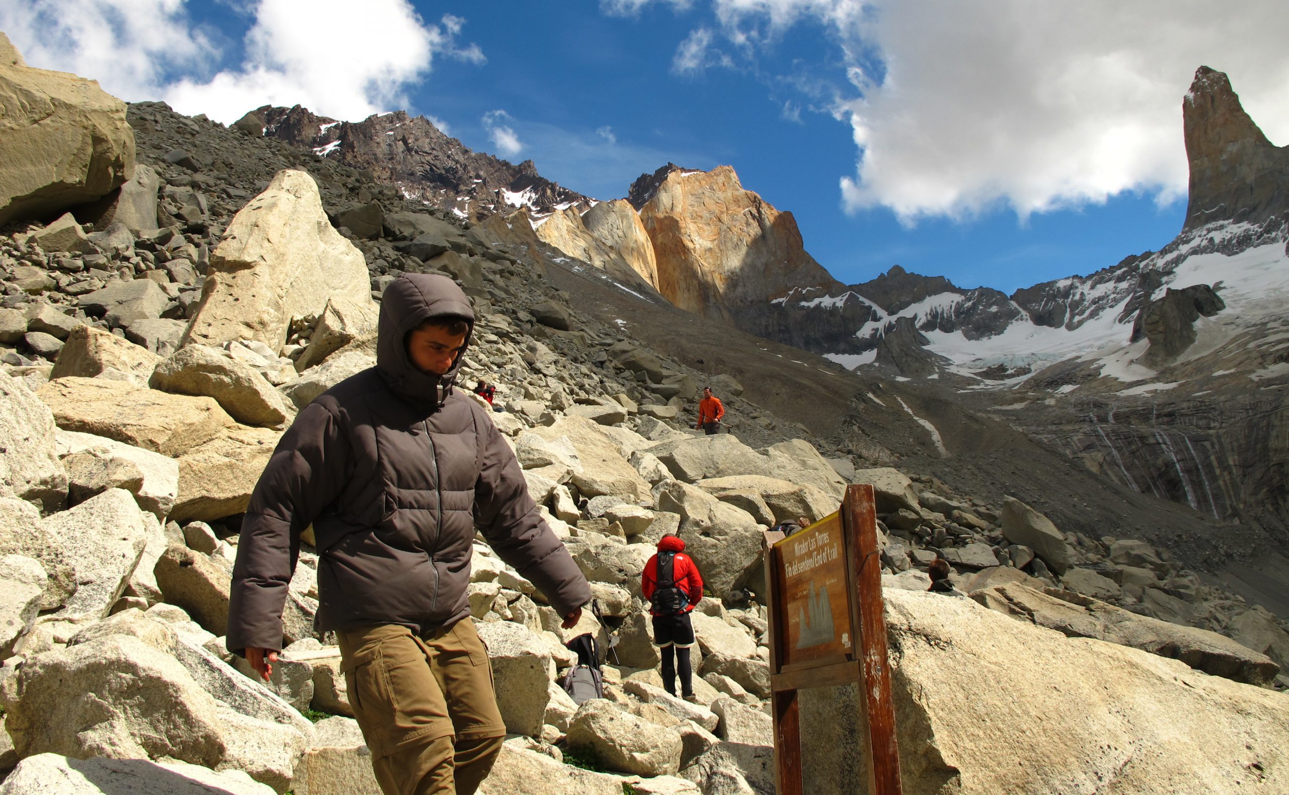 EXCURSION BASE TORRES - Patagonia Travel